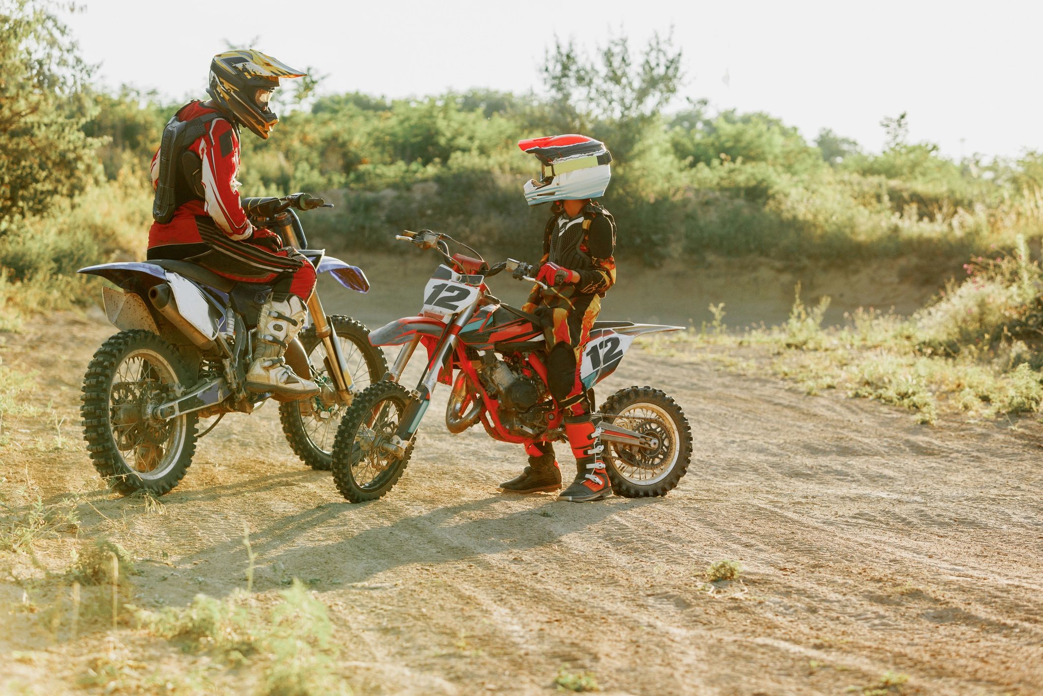 V&T SILK FLOWER & POWER SPORTS