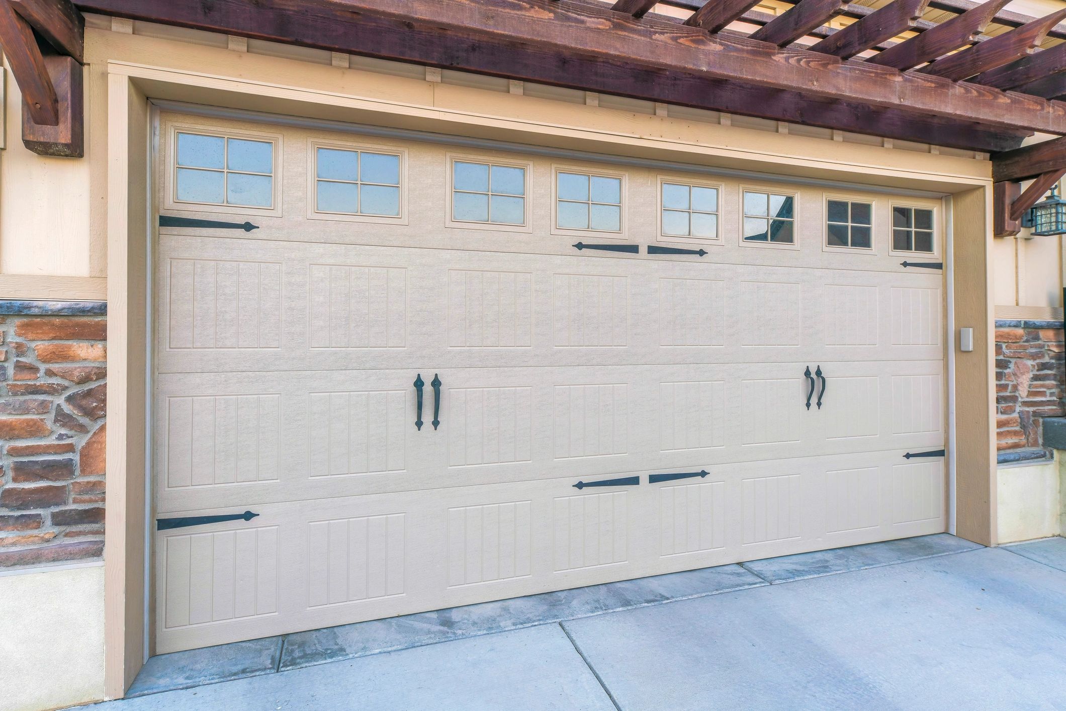 SPEEDY GARAGE DOORS