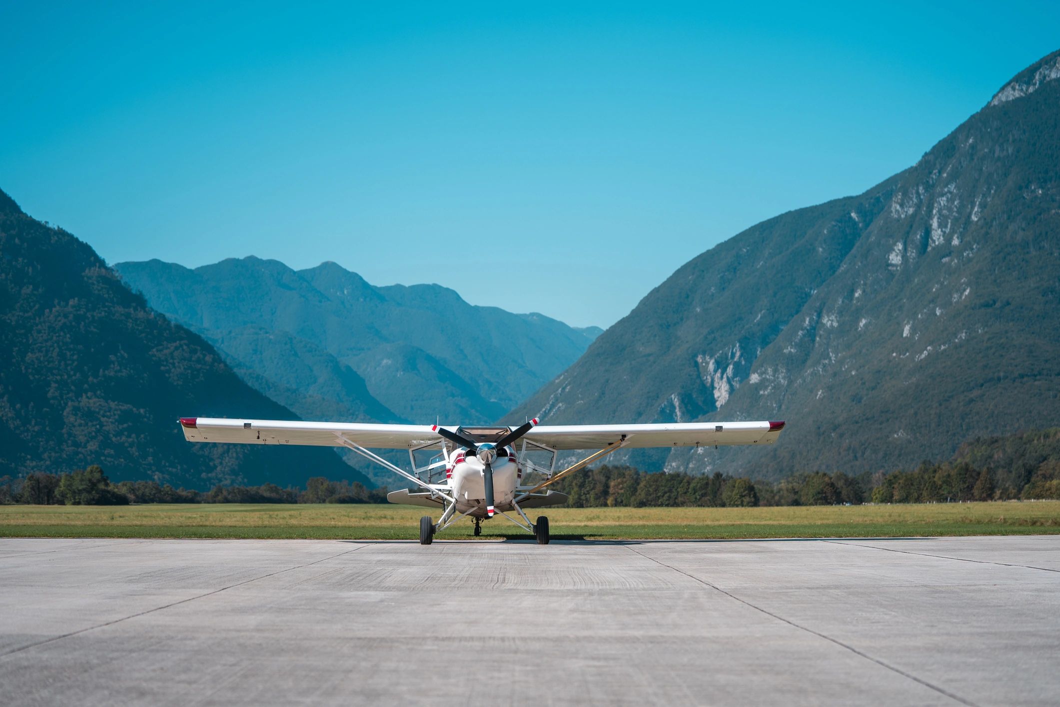 Top Fixed Base Operator for Flight Services
