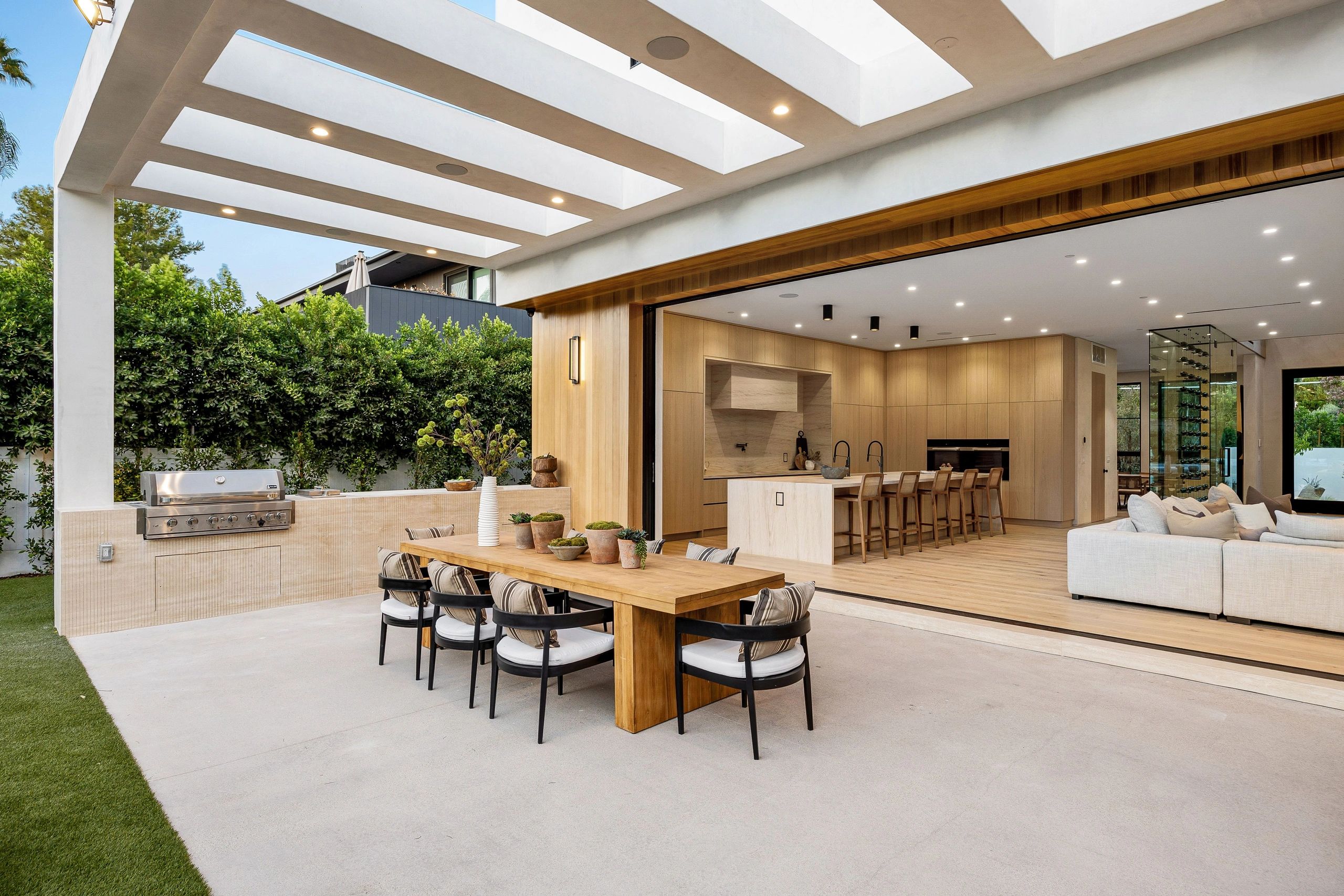 Expert Real Estate Consulting & Property Management Services