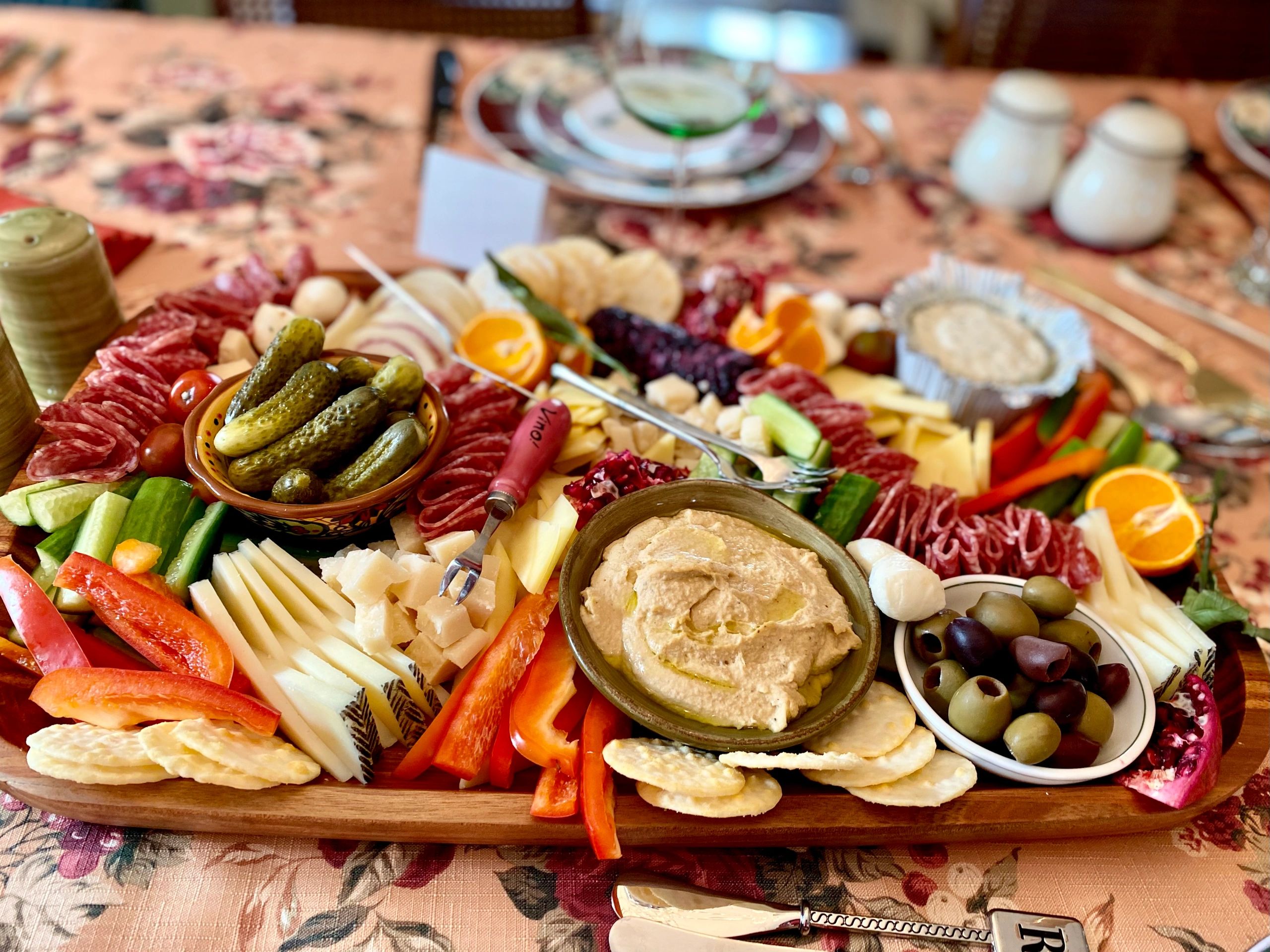 Discover the taste of Luxury in every bite with Urban Bites & Boards.