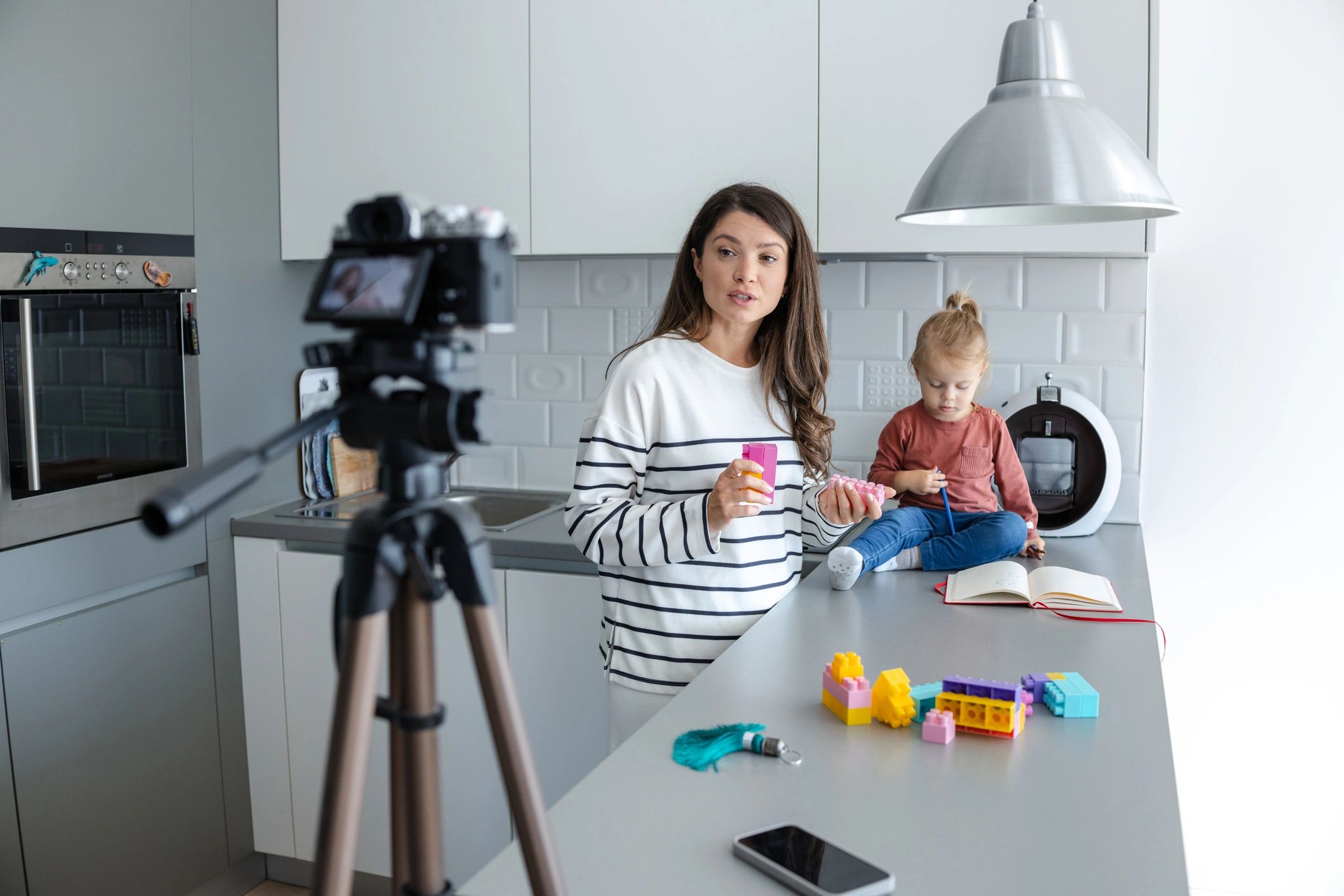 Digital Dreamer Momma