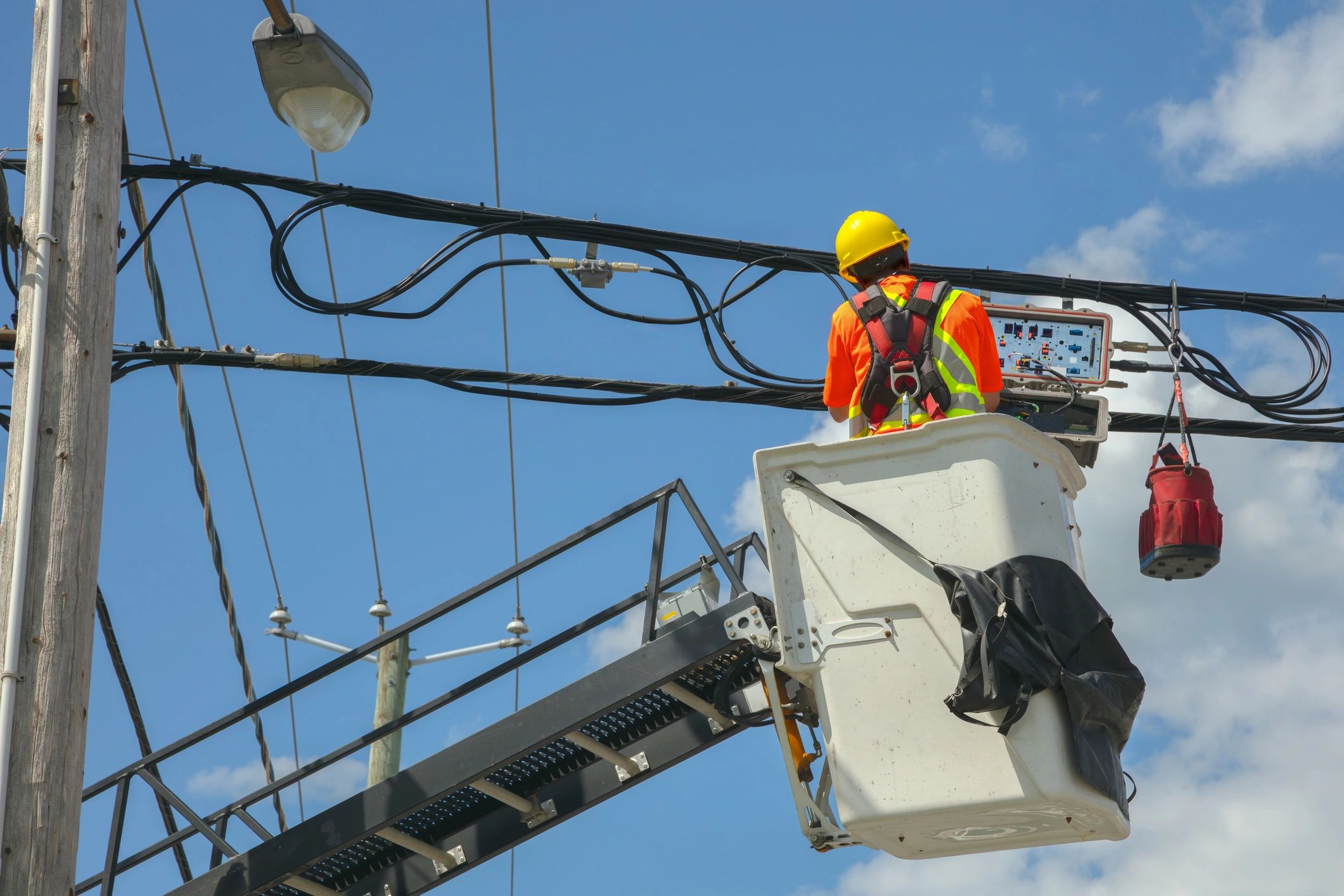 Valor Lift LLC
