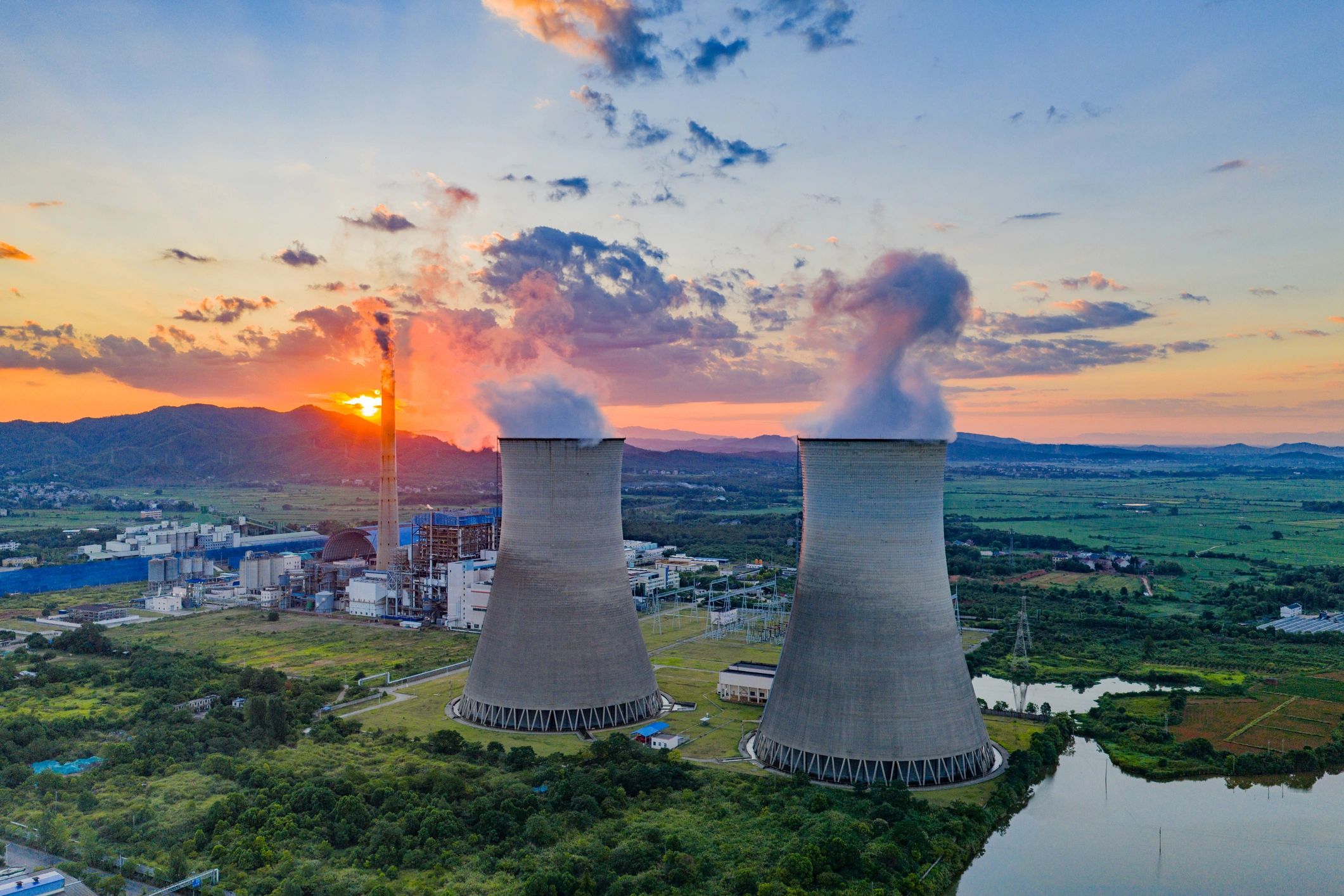 Applied LWR Reactor Core Physics
