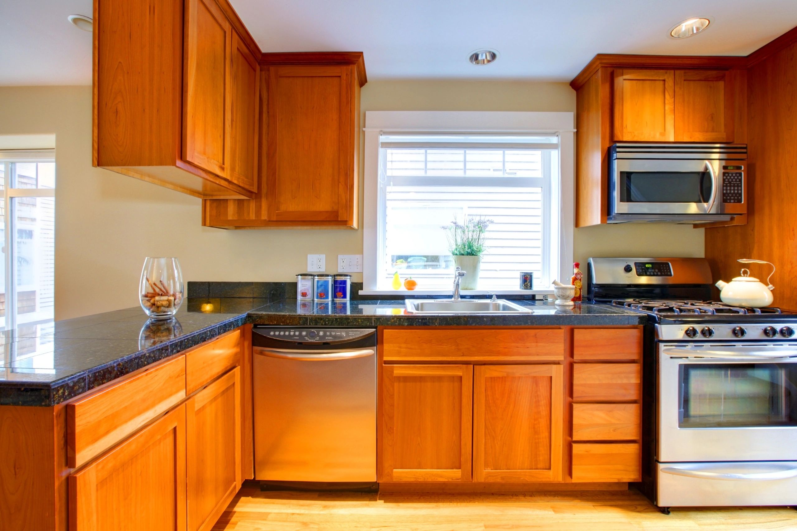 High-Quality Modern Kitchen Cabinets