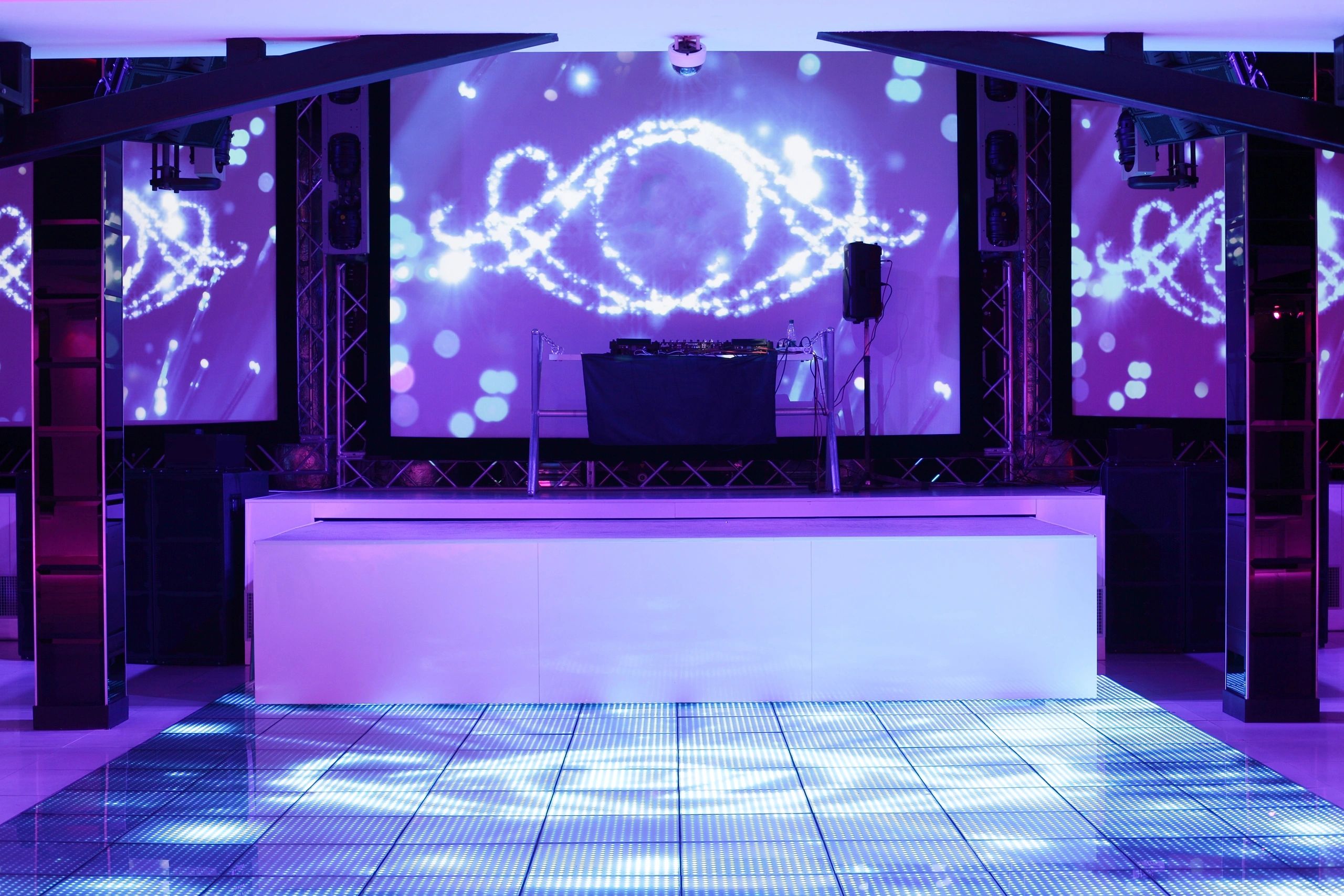 Affordable Luxury DJ Setup and Equipment