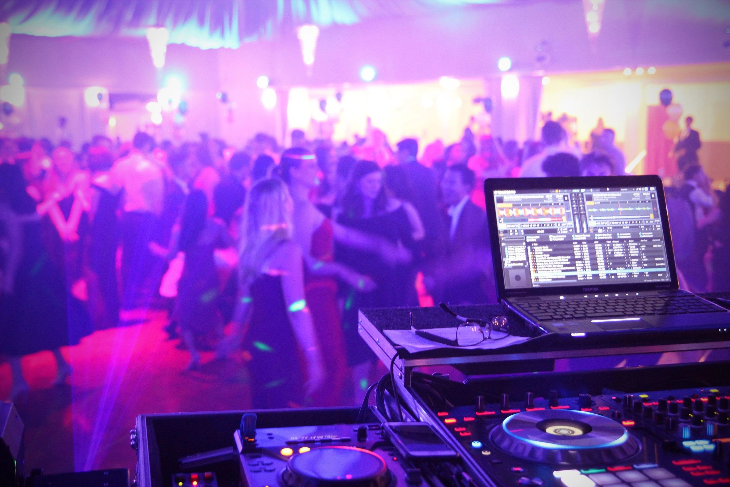 Live Music Events and DJ Services | Massive Entertainment Group