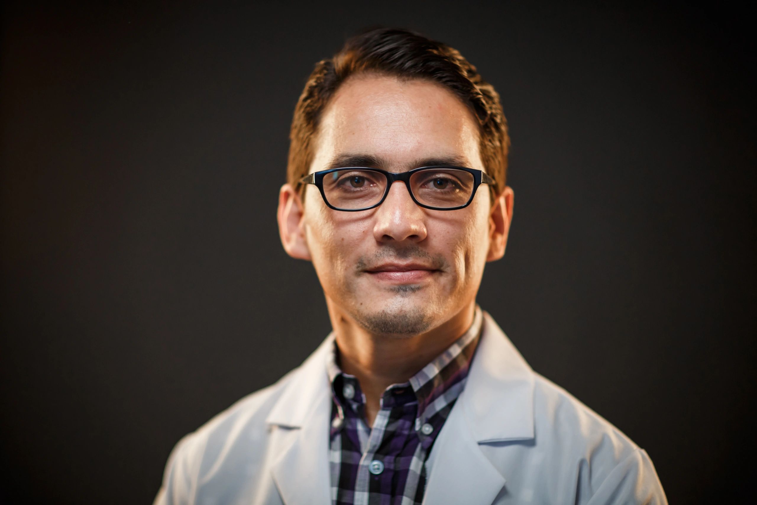 Dr. Mario Cardona