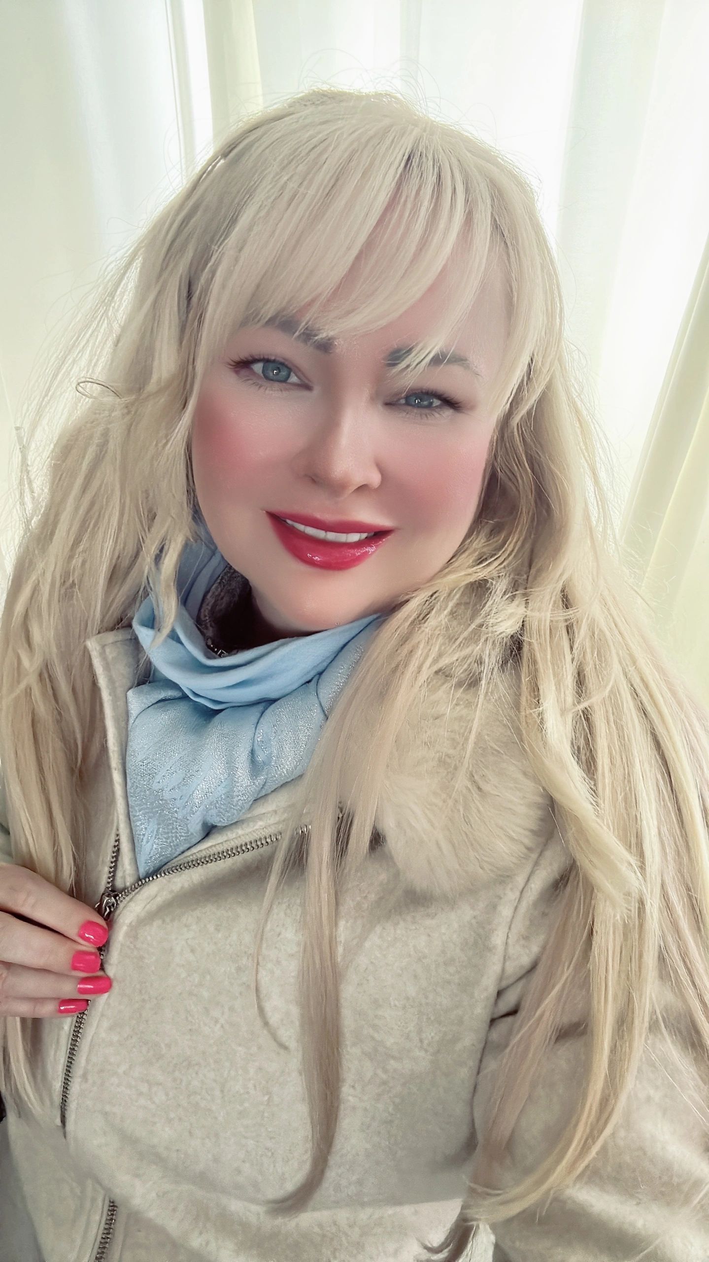 Michaela J. Currie - Artist