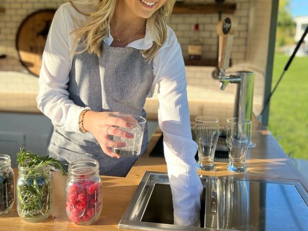 Mountain Mule Mobile Bar - Home