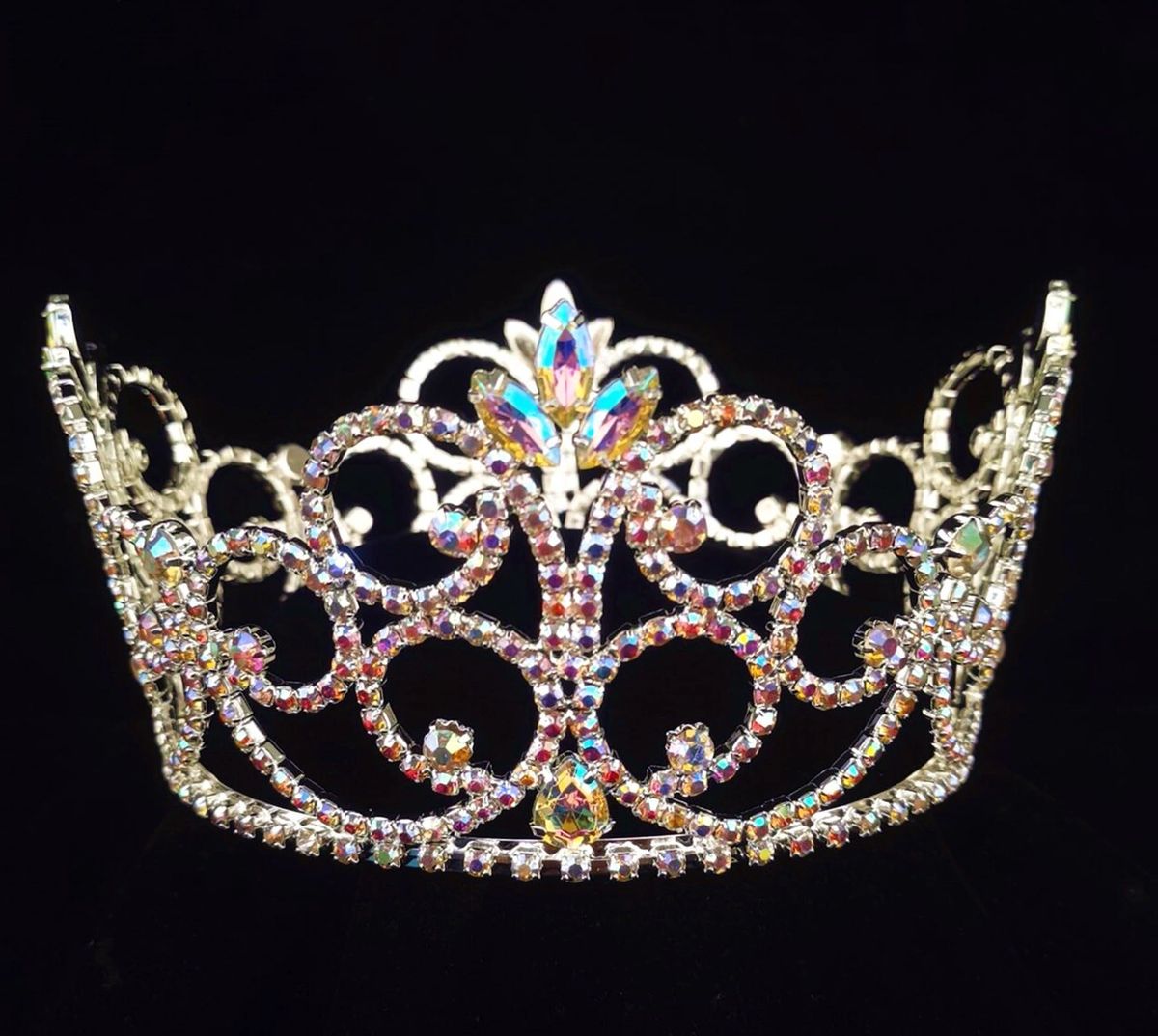 AJ Large Round Crown
