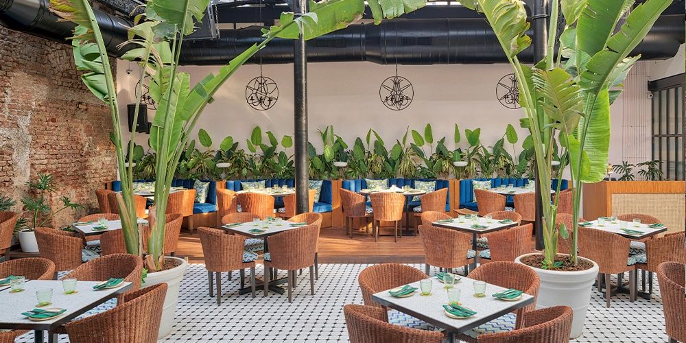 Sak Pase Restaurant, Bar and Lounge