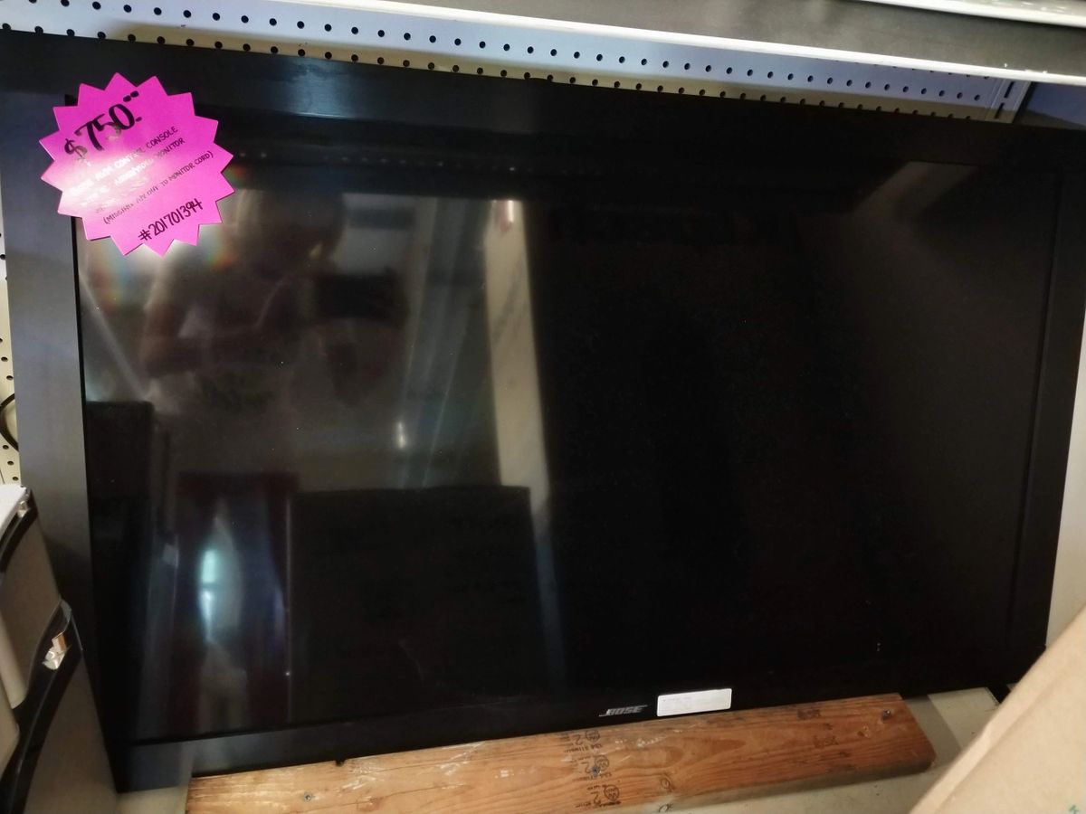 Bose AVM Control Console with Audio/Video Monitor