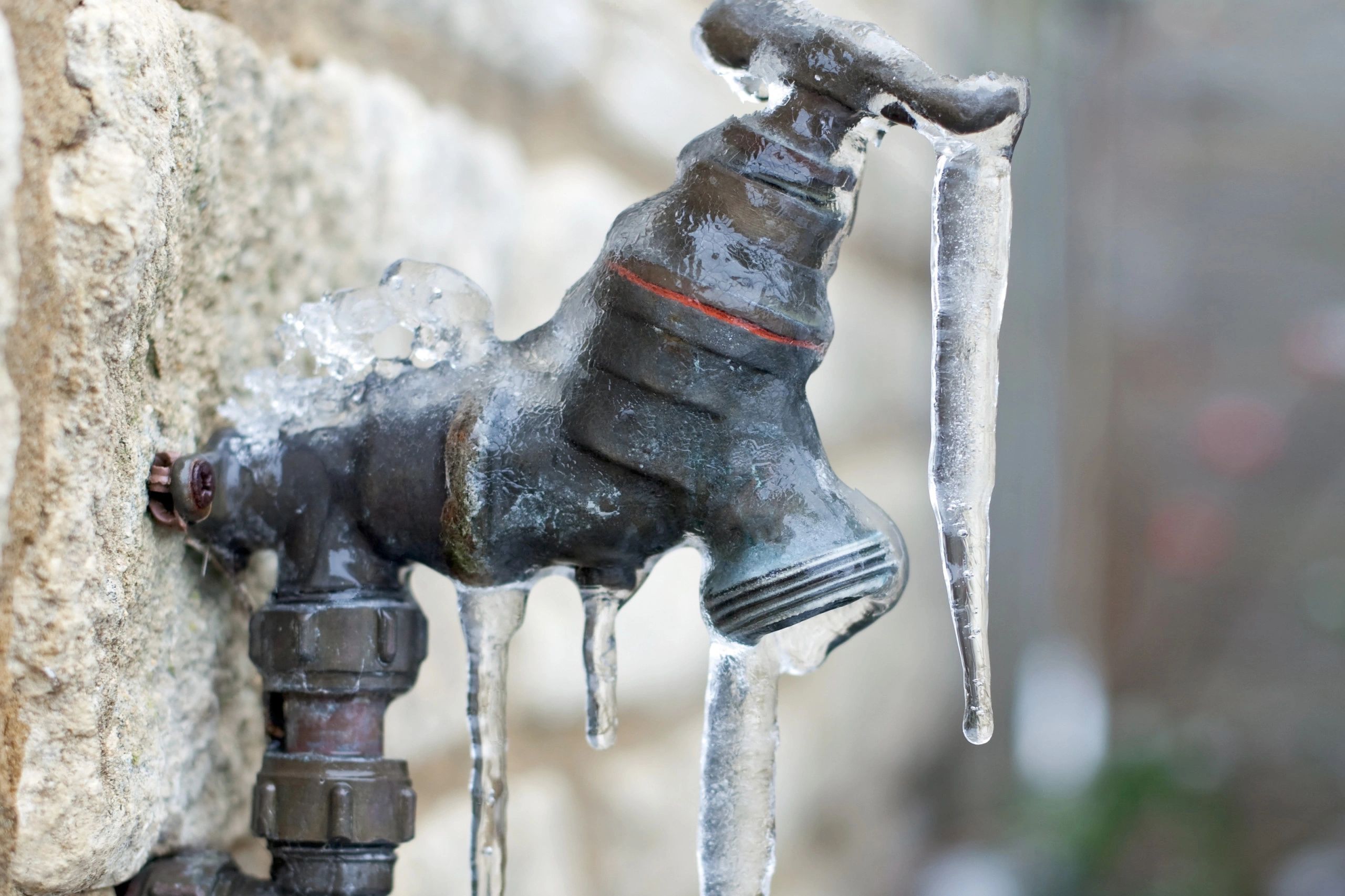 5 Tricks to Keep Your Pipes from Exploding This Winter