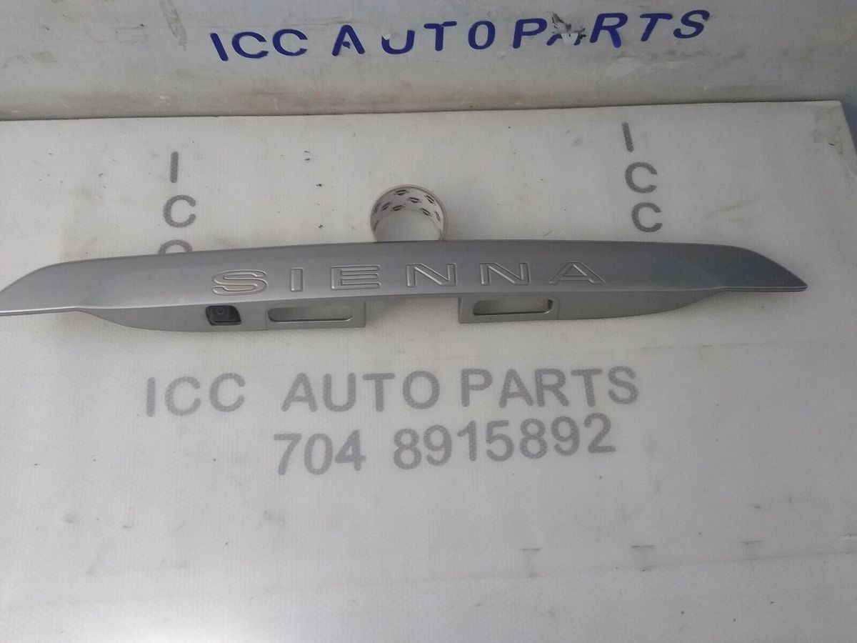 TOYOTA SIENNA TAILGATE TRIM MOLDING WITH REAR CAMERA OEM 2011-2020