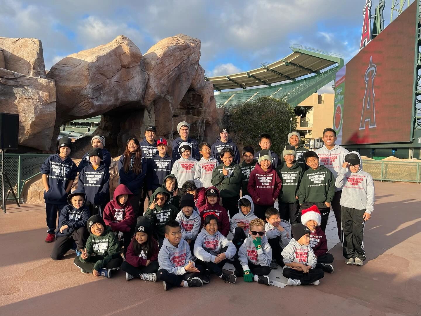 Knowledge Breaking Crew