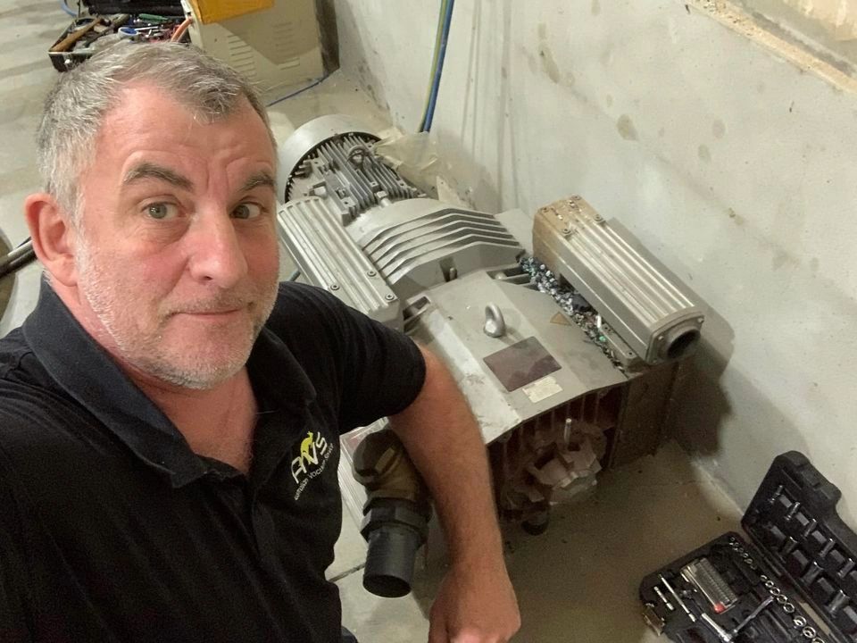 Becker VTLF 250 vacuum pump service