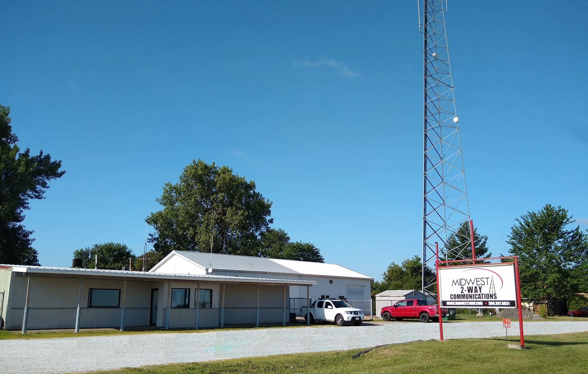 ICOM Motorola Maxon Tram-Browning Authorized Dealer Central Illinois