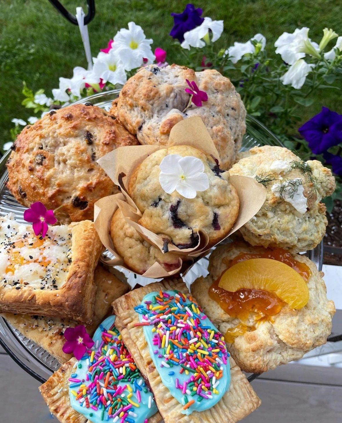 Cozy Corner Bakery - Your go-to dessert shop for delicious pastries