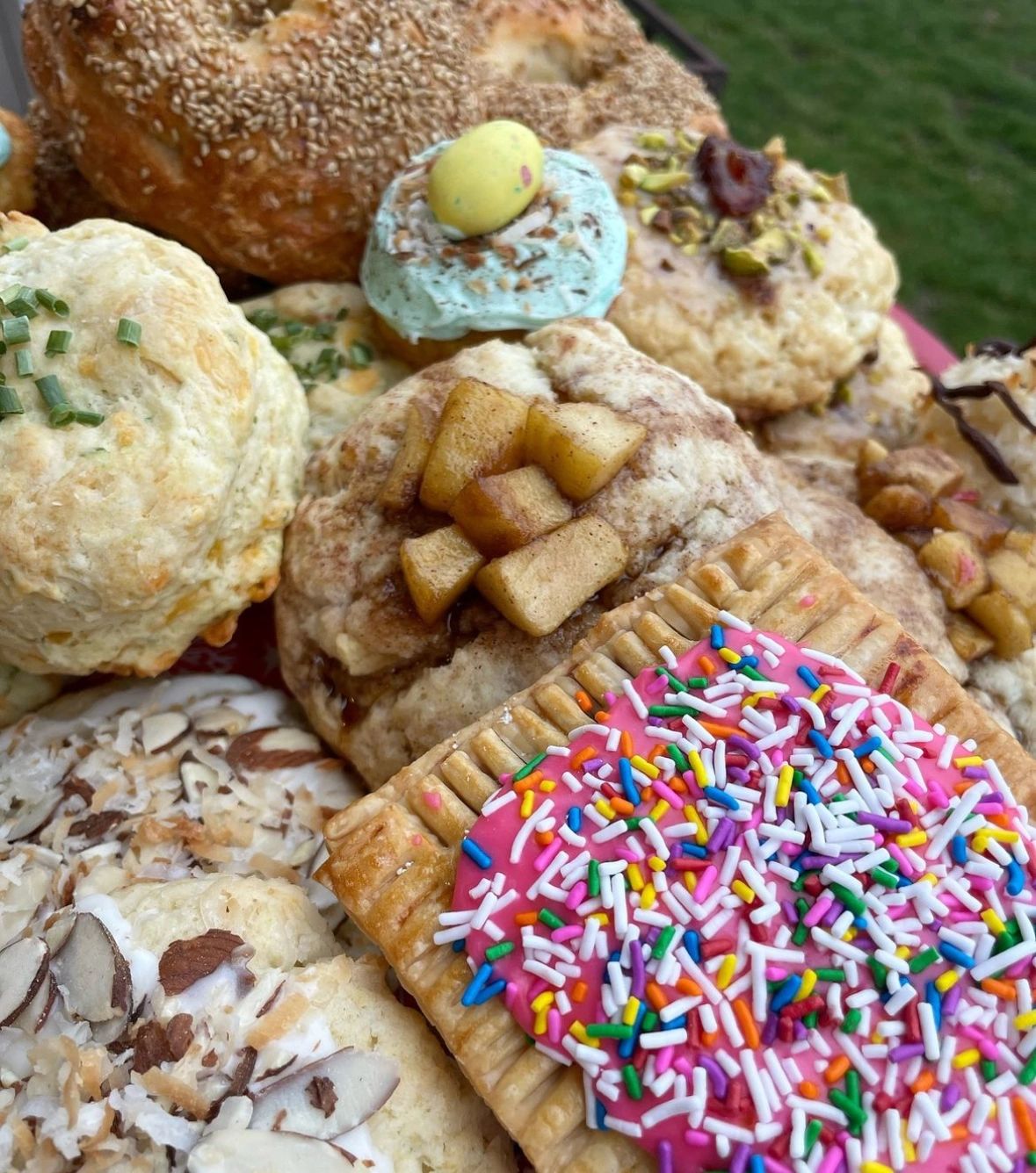 Cozy Corner Bakery - Your go-to dessert shop for delicious pastries