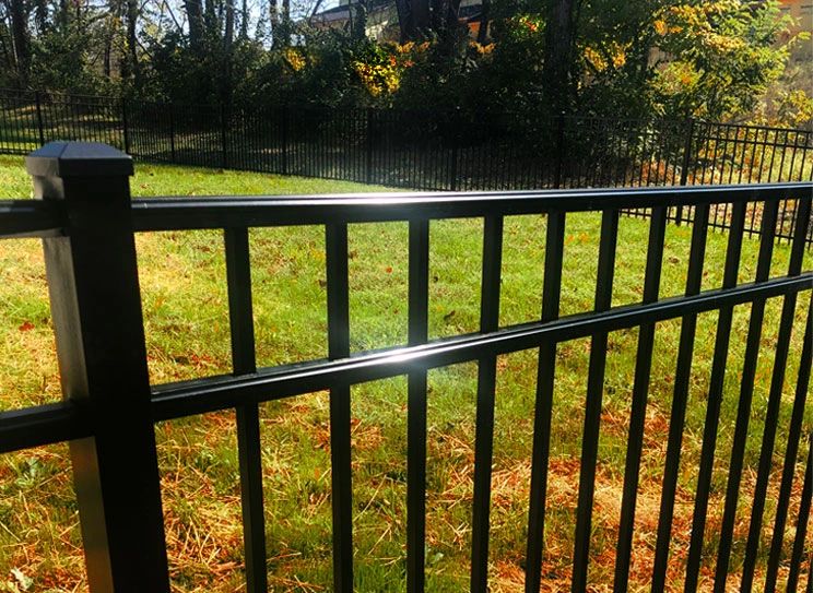 5 Reasons Fall is an Ideal Time for Fence Installation