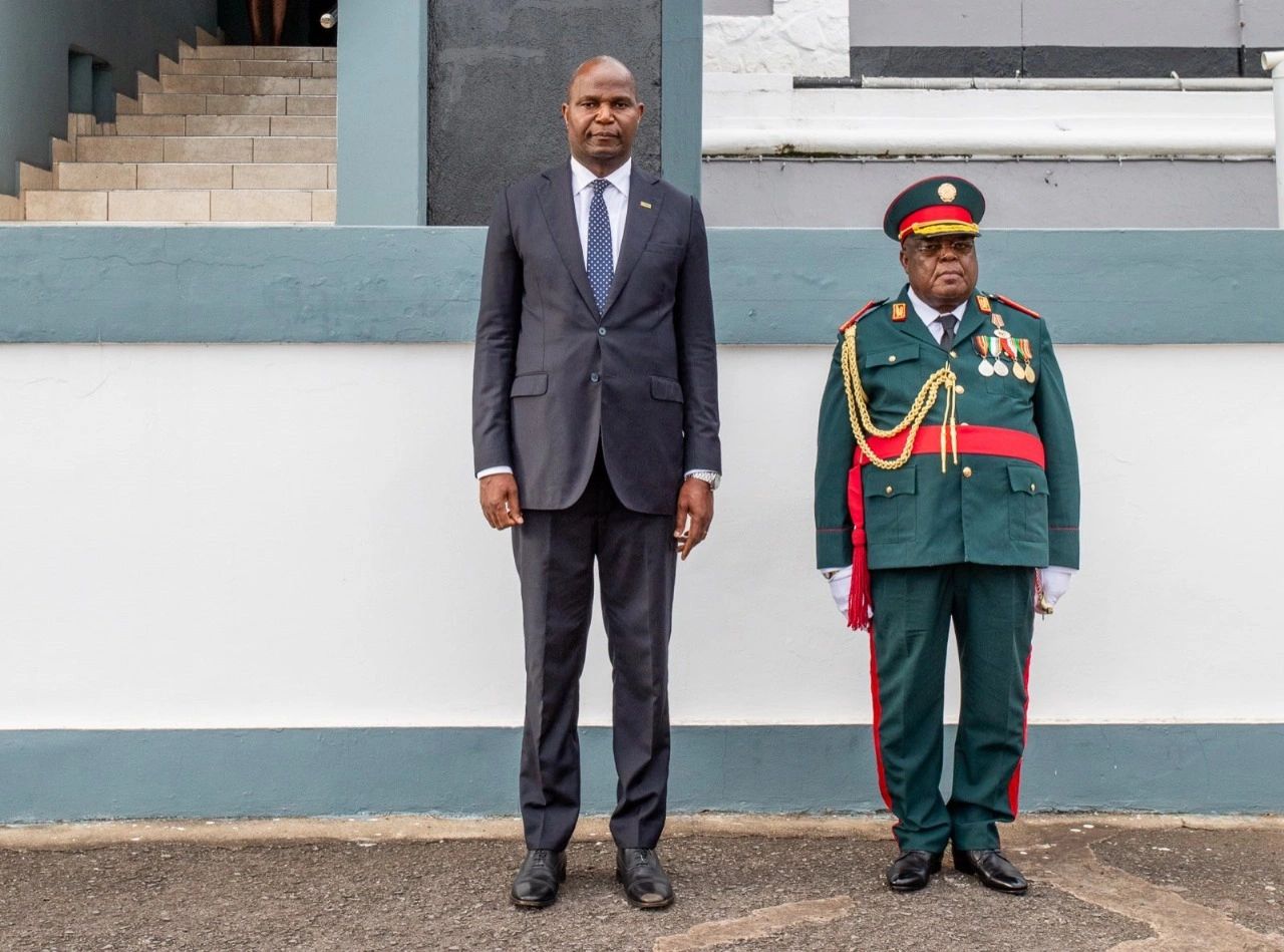 Júlio Jane assume comando das FADM