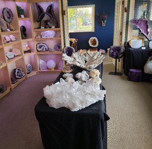Crystal Garden Rock Shop - Rock Shop, Gifts