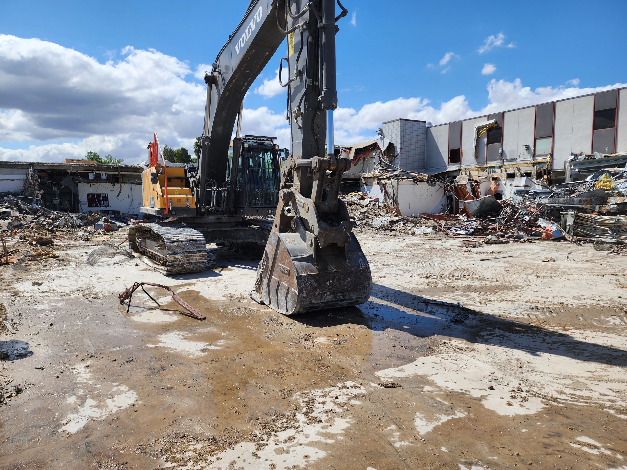 JW Equipment Services