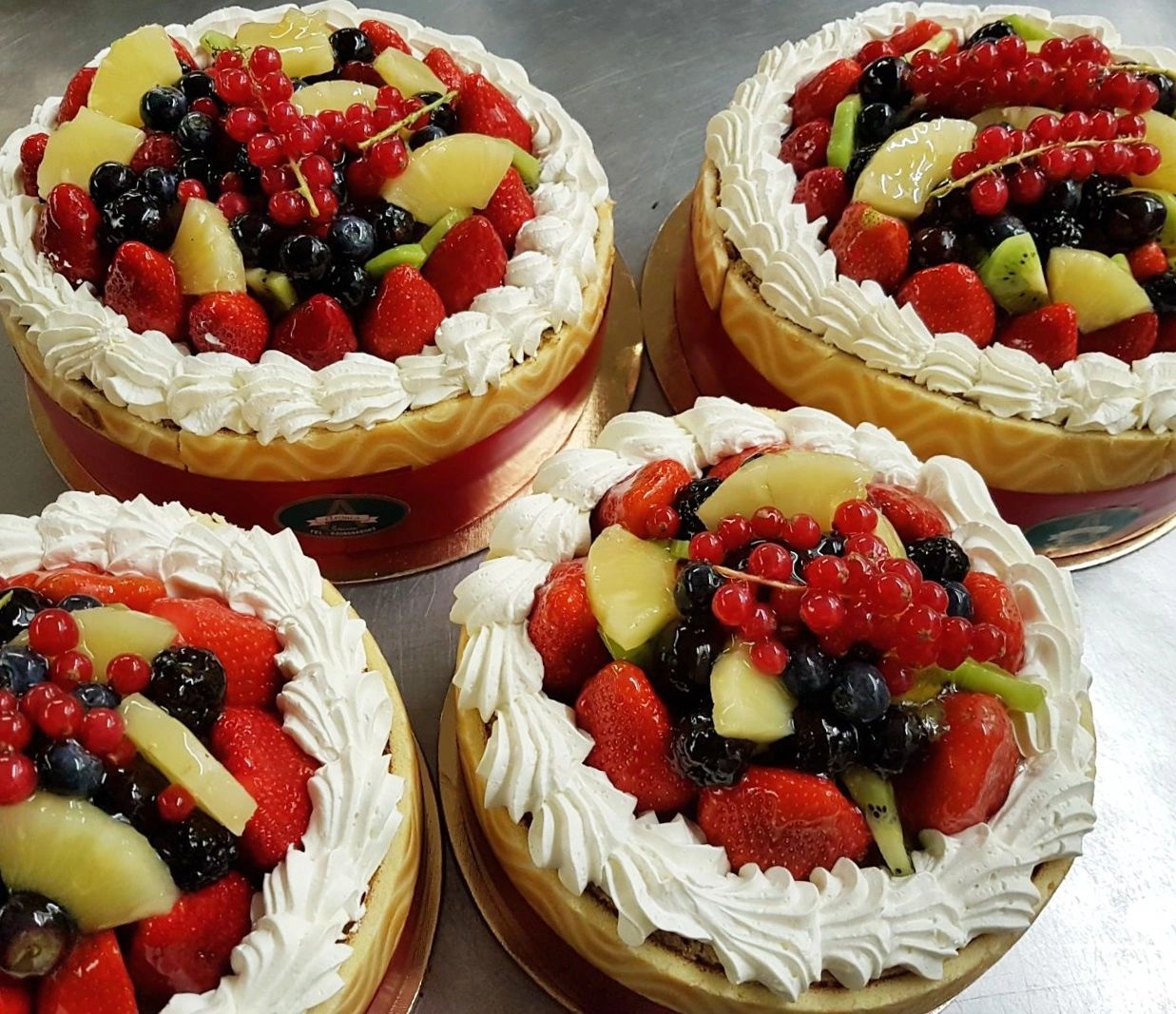 Delicious Kids Cakes and Birthday Cakes | Aroma Patisserie