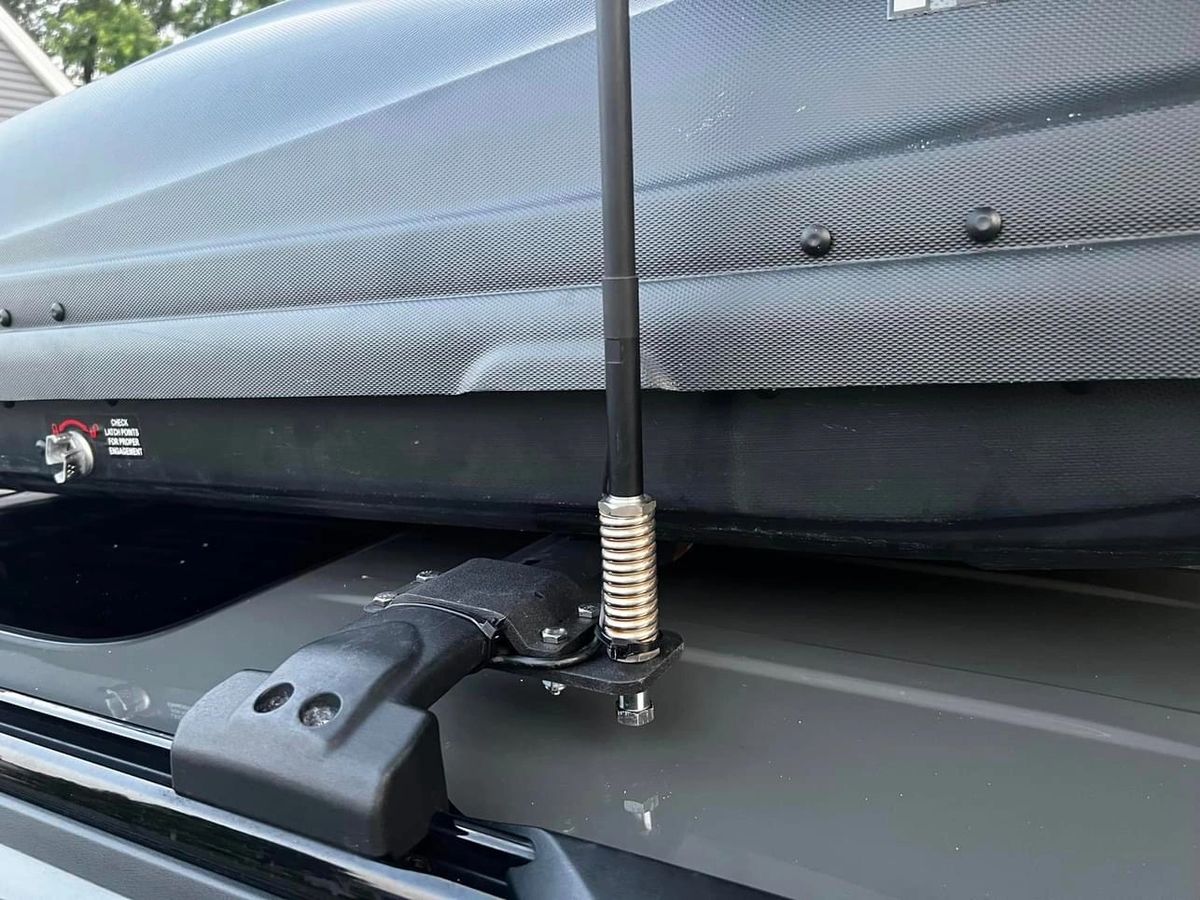 CB Antenna Mount for Crossbars