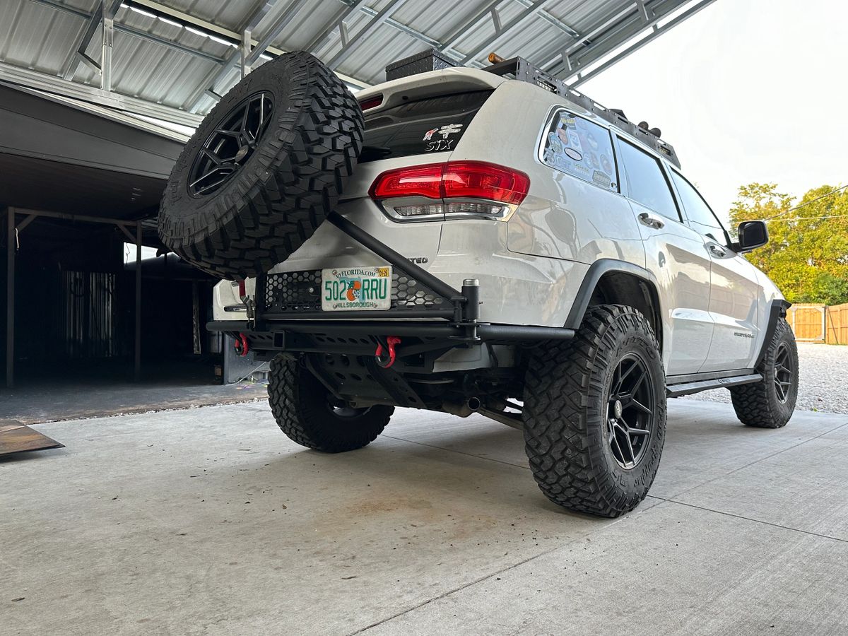 WK2 Tube Rear Bumper