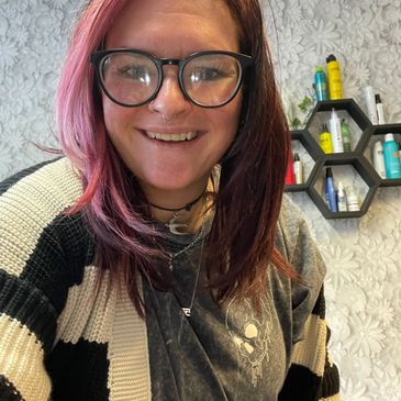 Expert Hair Stylist Roxanne Hair at Seafield salon