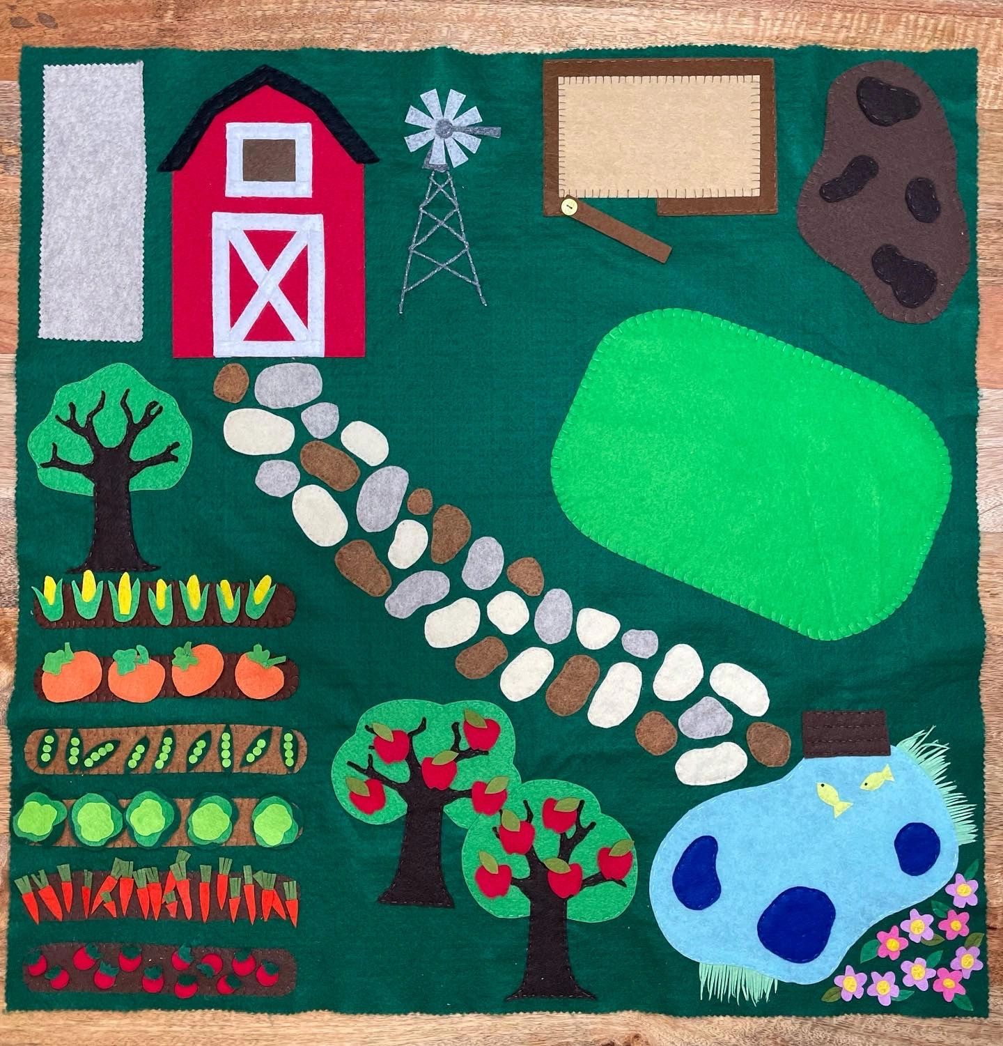 DIY Felt Farm Mat