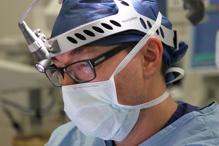 Parathyroid Surgeon - Stephen Farrell Endocrine Surgeon