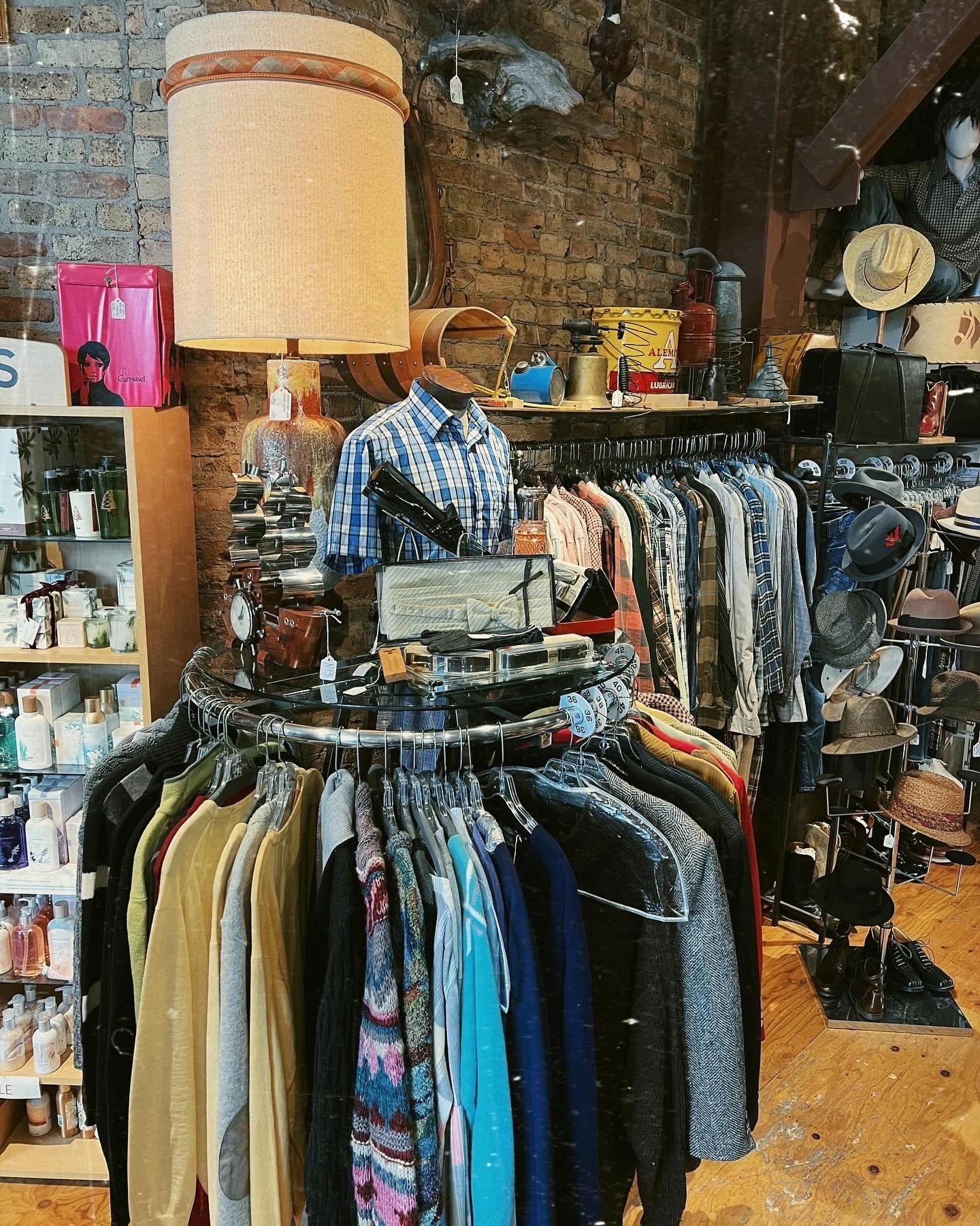 Discover Timeless Fashion - store B vintage