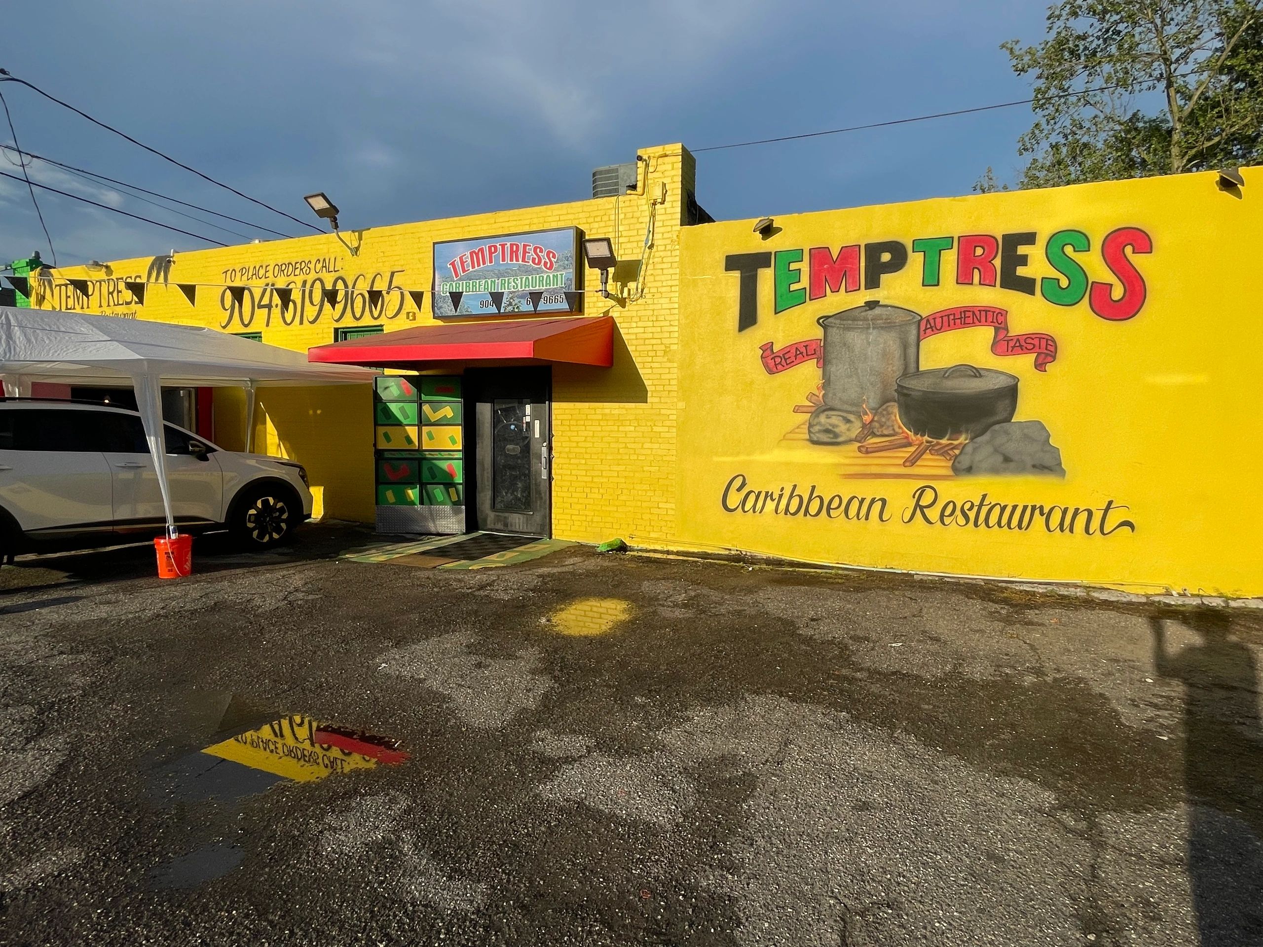 Temptress Caribbean Restaurant - Home