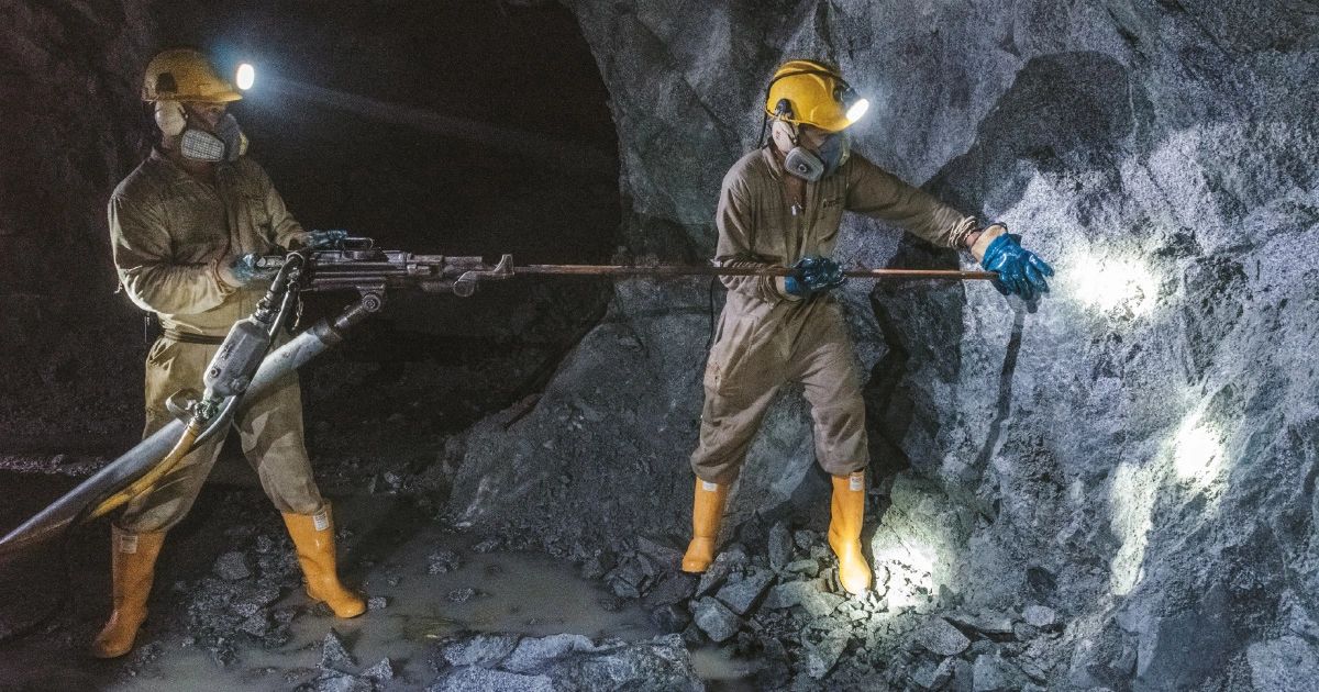 Comercializadora de insumos para la industria minera y maquiladora en ...