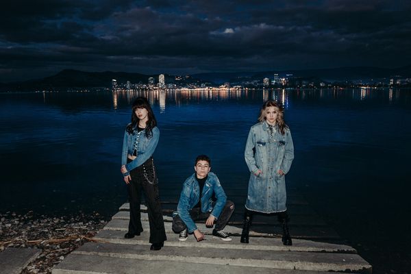 About Us | Freeze the Fall Band