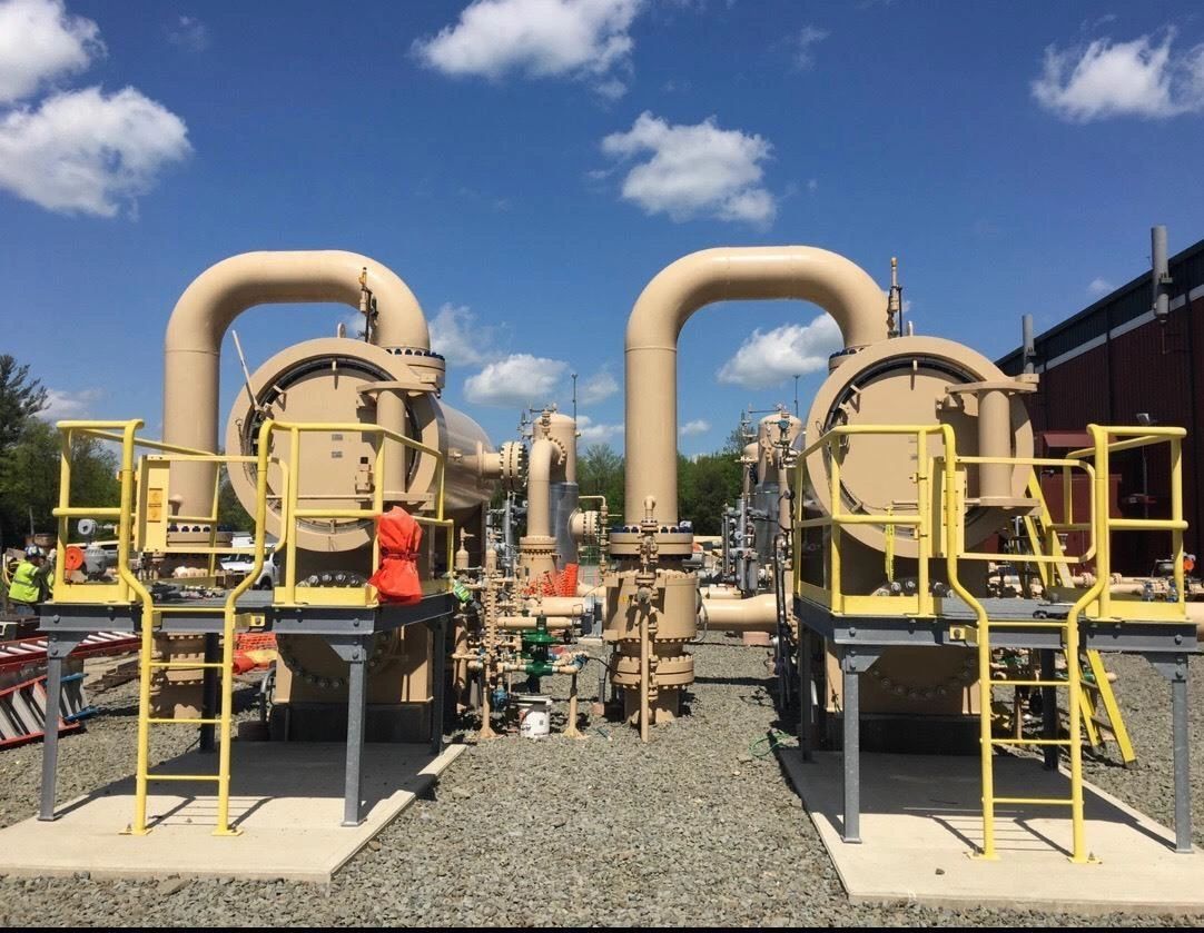 Locking Band Style Closures. quick opening closure