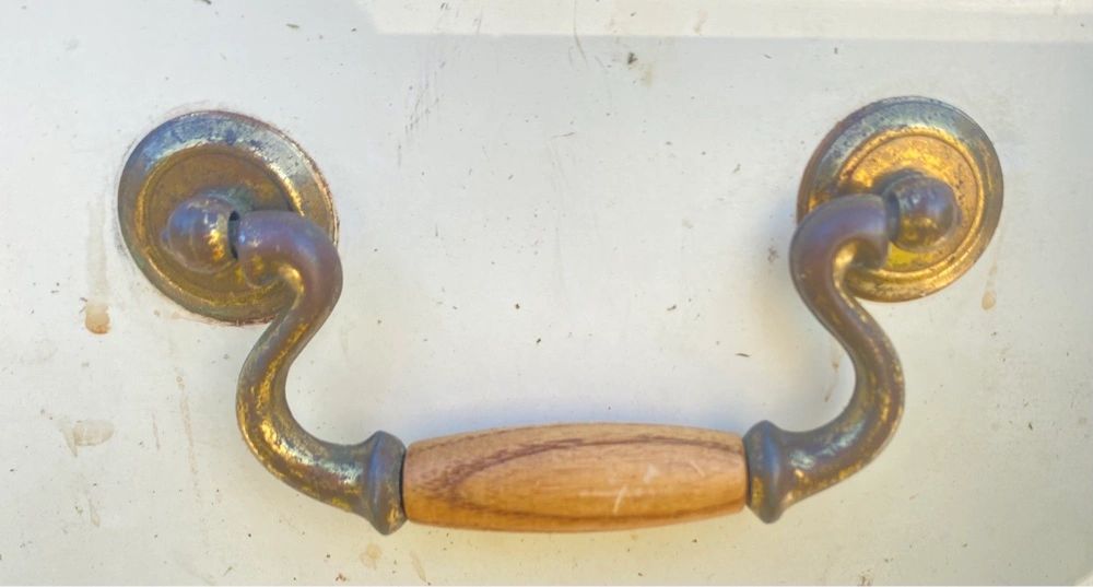 10 Wood and Brass Swan Necks