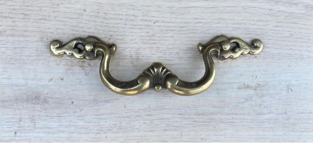 8 Brass W-Design Swan Necks