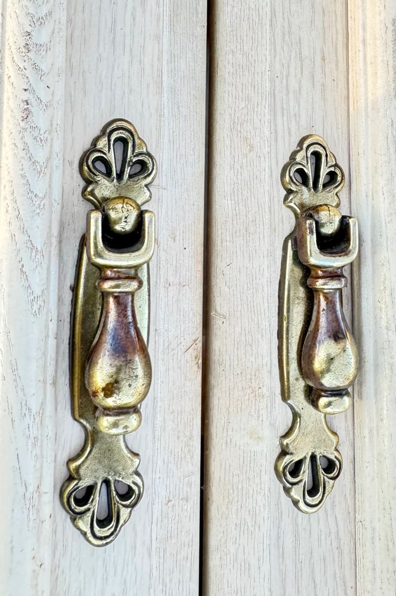 1980's Teardrops W/Plates (9)