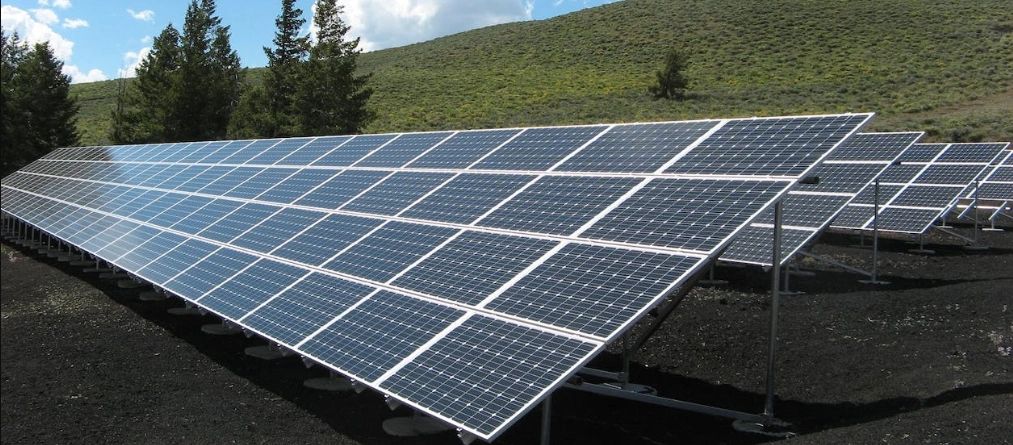 Choosing a Right Combiner Boxes for Solar Panels