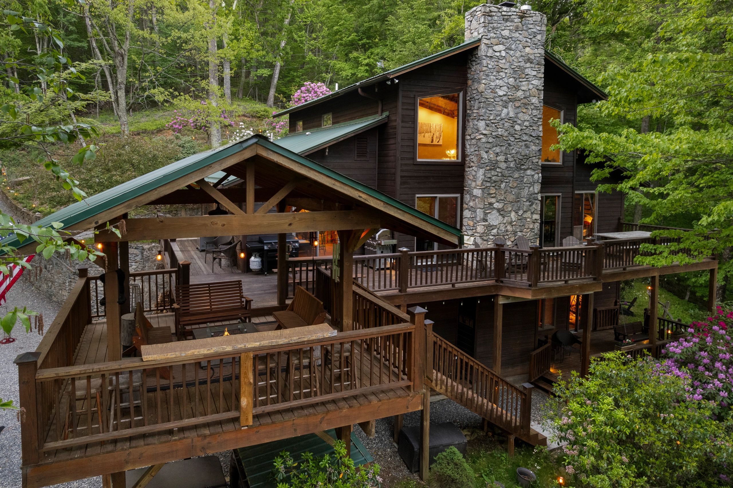 TREE TOP LODGE NC
