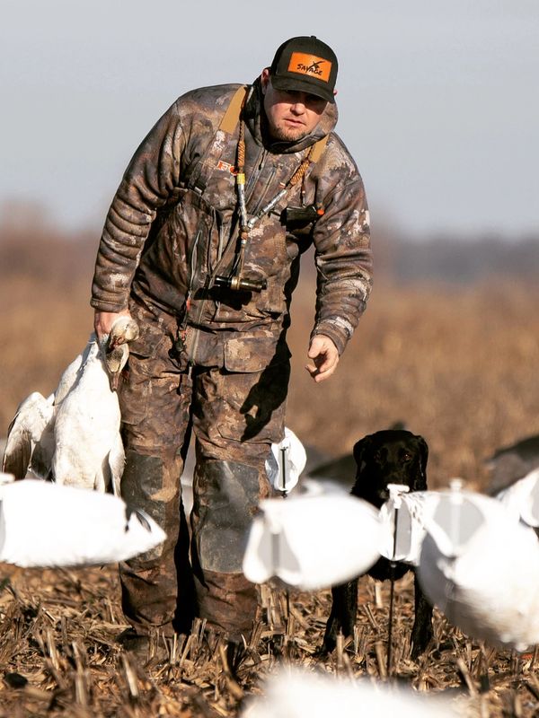 Falling Feather Outdoors - Goose Hunting, Duck Hunting
