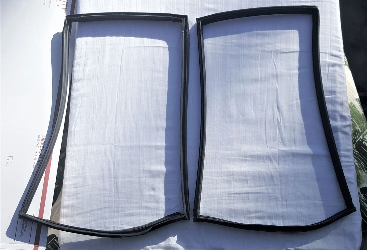 REAR DOOR FIXED WINDOW SEALS---RIGHT AND LEFT