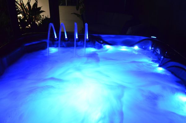 Portable Spas - Mega Spa