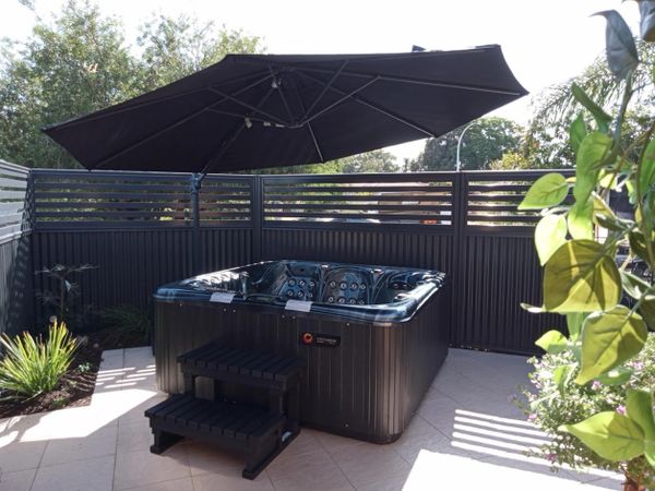 Portable Spas - Mega Spa