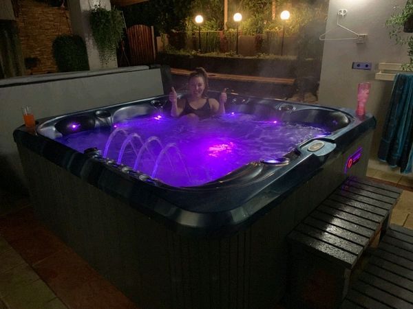 Portable Spas - Mega Spa