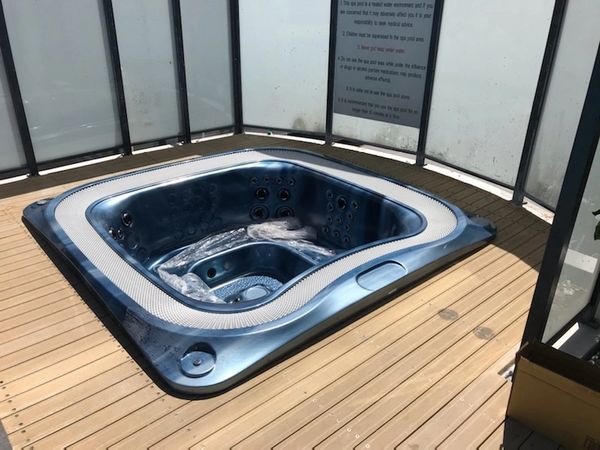 Portable Spas - Mega Spa
